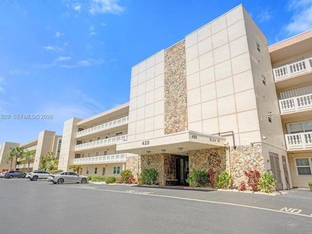 425 SE 11th Ter Apt 204, Dania Beach, FL 33004