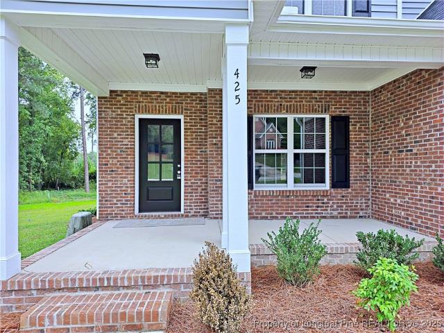425 Shawcroft Rd, Fayetteville, NC 28311 | MLS #751623 | Compass