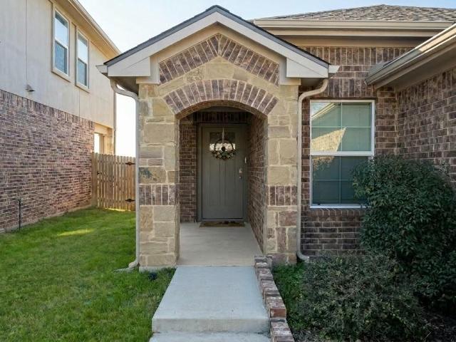 425 Shiner Ln