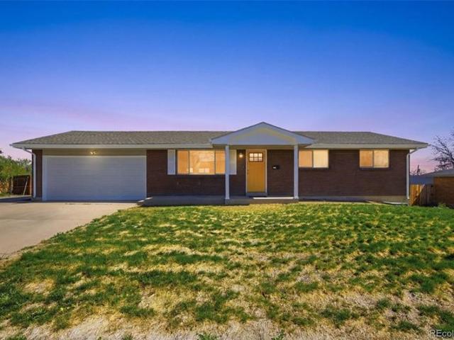 425 Starlight Rd, Thornton, CO 80260