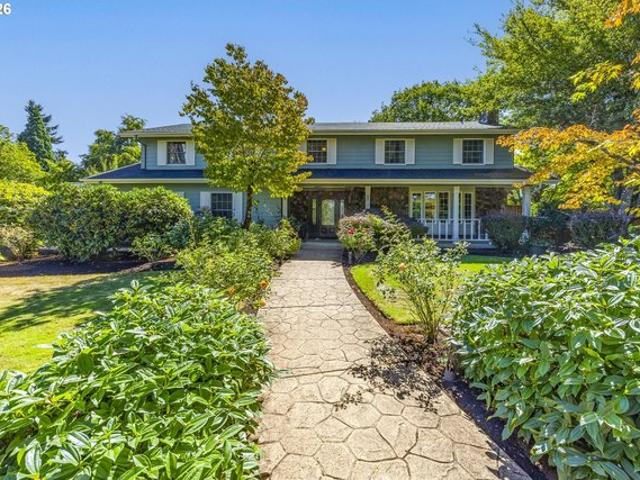 425 Stonegate St, Eugene, OR 97401