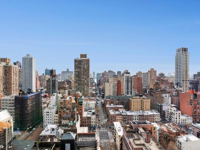 425 PARK Avenue S 19D