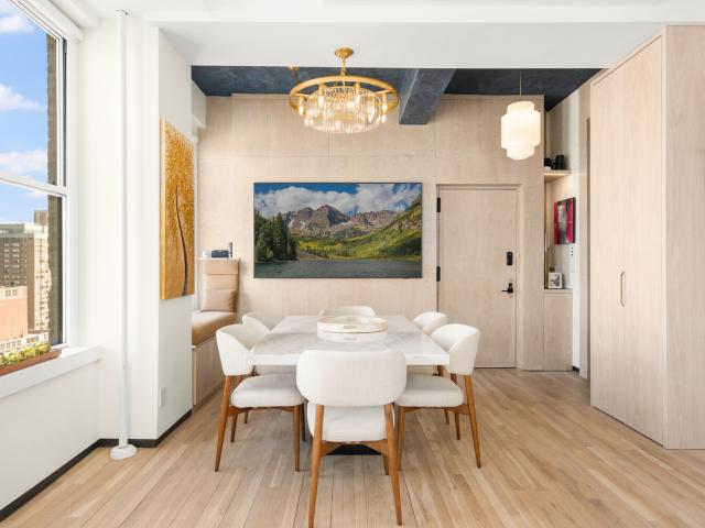 425 PARK Avenue S 20A