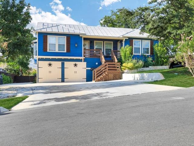 425 Parland Pl, San Antonio, TX 78209
