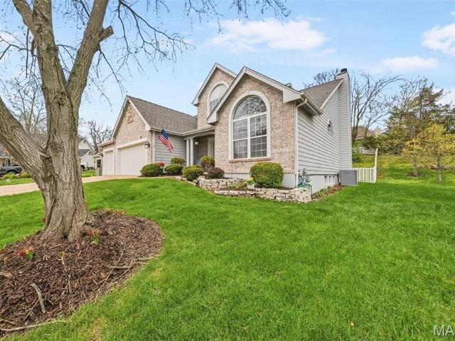 425 Roosevelt Woods Ct, Fenton, MO 63026 | Compass