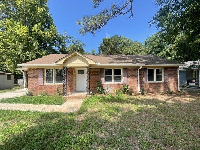 425 Rosa Hill St, Edgefield, SC 29824