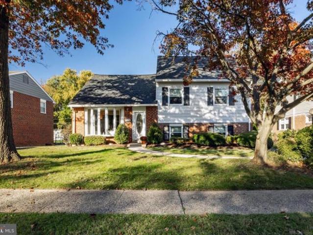 425 Rittenhouse Cir, Havertown, PA 19083