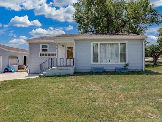 425 W 6th St, Pratt, KS 67124