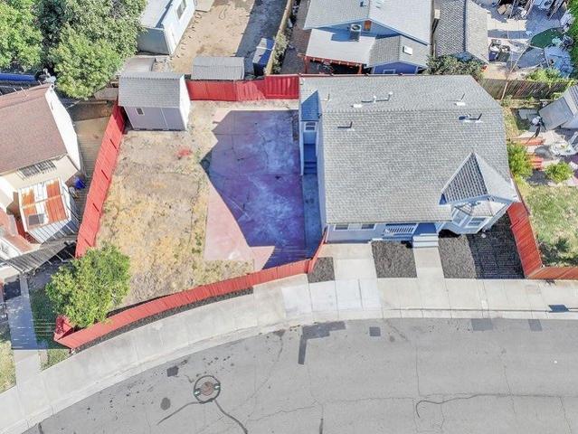 425 W 8th St, Pittsburg, CA 94565