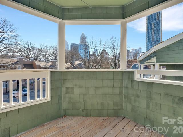 425 W 8th St, Unit 95, Charlotte, NC 28202 | MLS #4340 | Compass