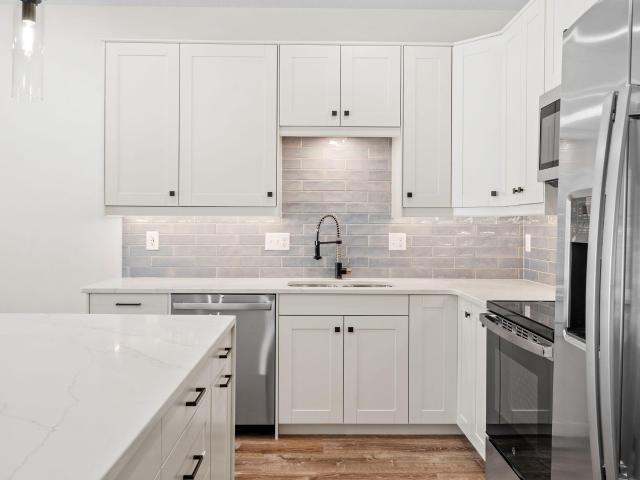 425 W 8th Street # 23