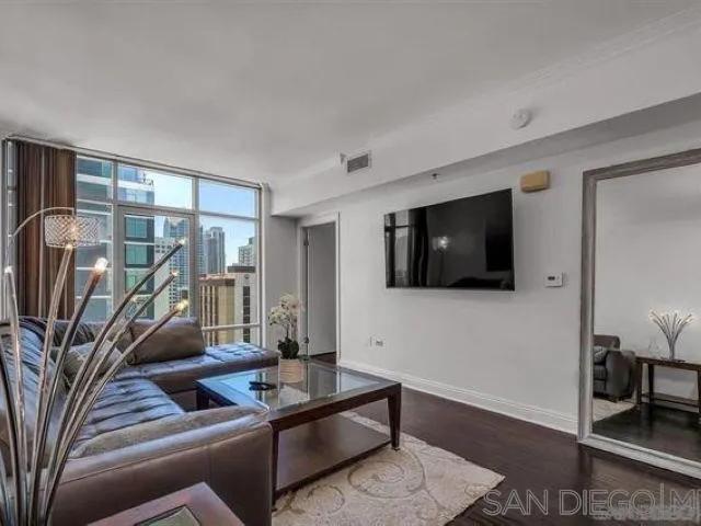 425 W Beech # 1354