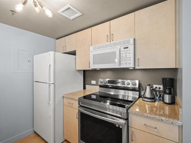 425 W Beech St # 854