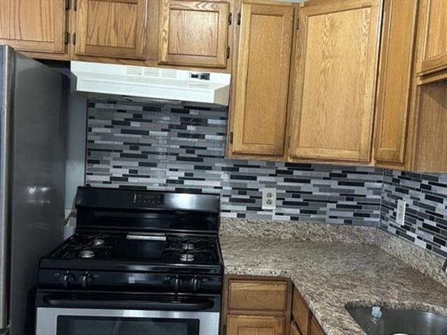 425 W Elm St Apt 1, Brockton, MA 02301
