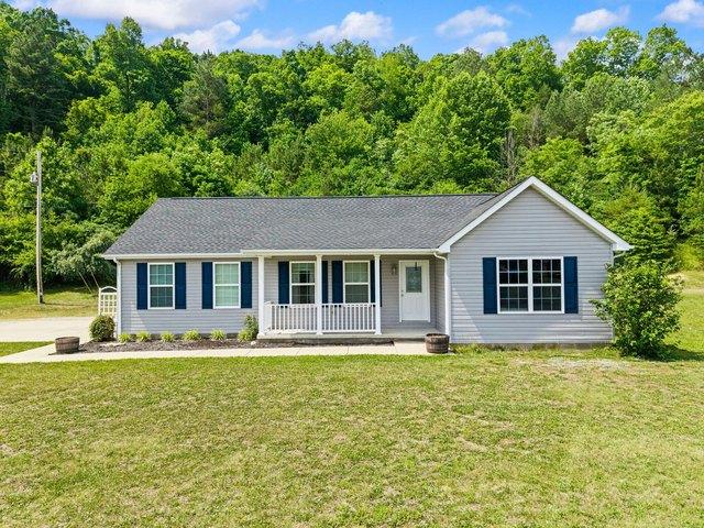 425 W Fox Trail Rd, Manchester, KY 40962