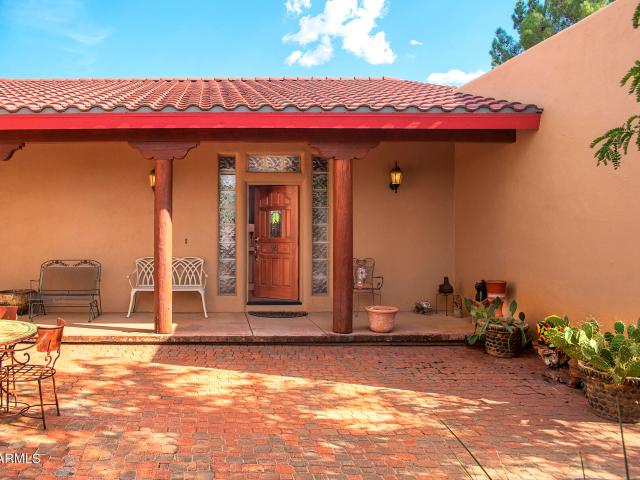 425 W Mesa Lane