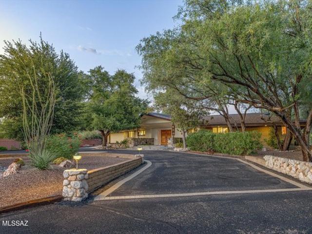 425 W Rapa Pl, Tucson, AZ 85737