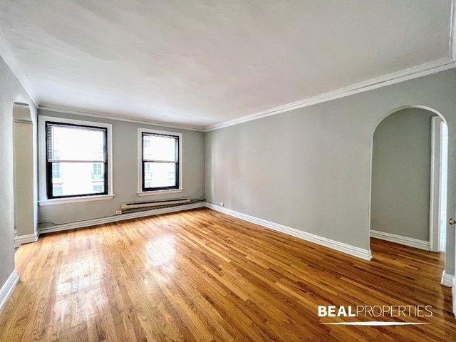 425 W Roscoe Bed St Unit 2, Chicago, IL 60657