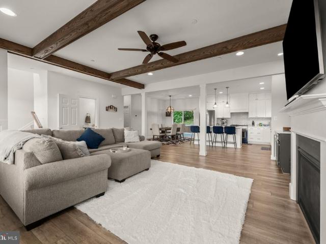 425 Walnut Drive