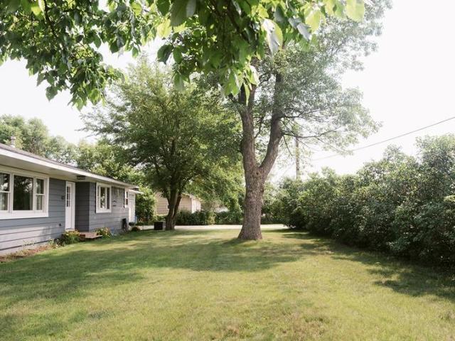 425 Walnut Street N