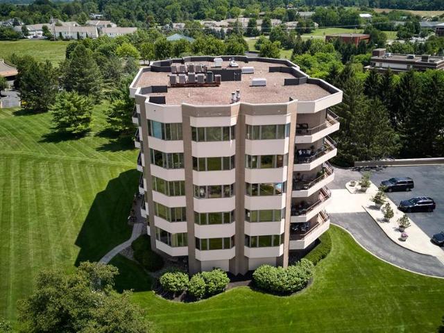 425 Windmere Dr #4A