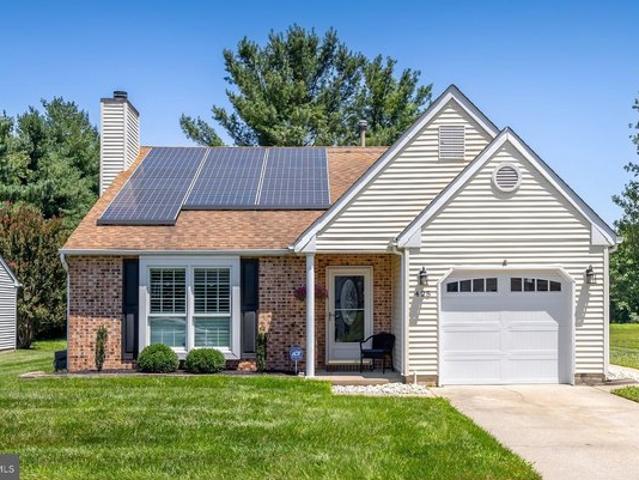 425 Trinidad Blvd, Williamstown, NJ 08094