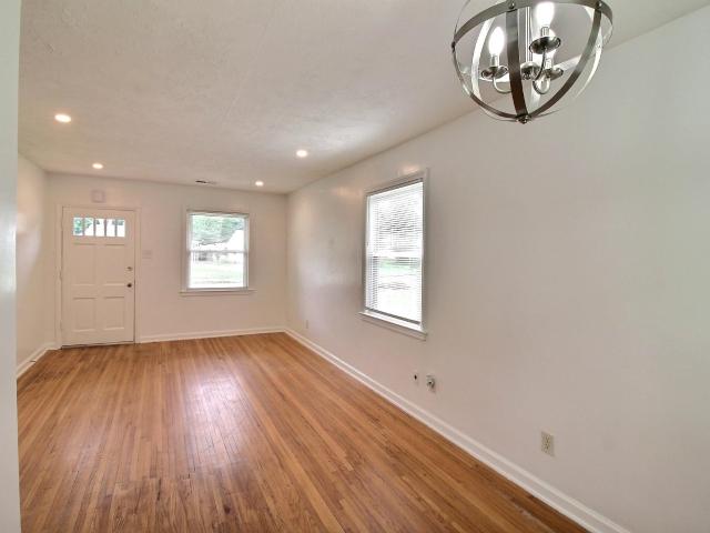 4264 eastern cv
