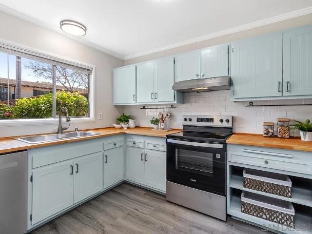 4264 Loma Riviera Ln, San Diego, CA 92110 | MLS #260008 | Compass