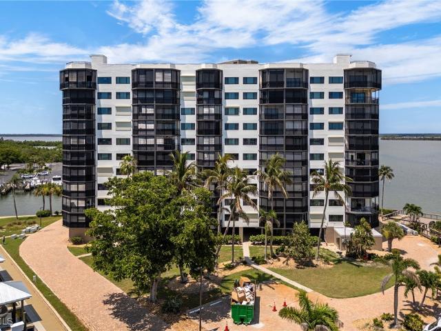 4265 Bay Beach Ln, Unit 425, Fort Myers Beach, FL 33931 | MLS #2025007 | Compass