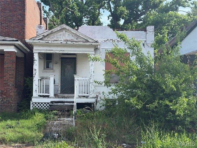 4265 E Farlin Ave, Saint Louis, MO 63115