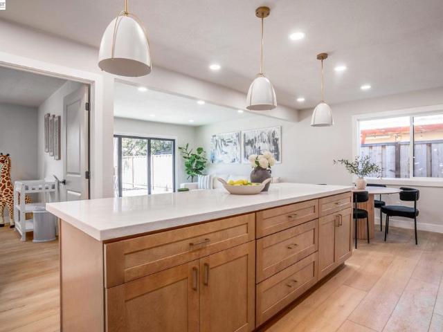 42663 Hamilton Way