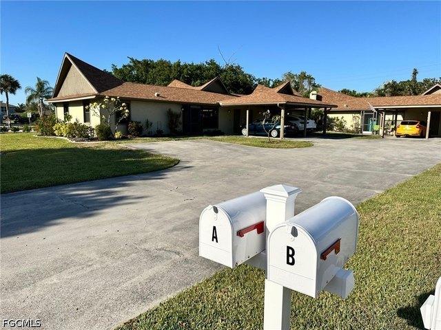 4266 Island Cir Apt B, Fort Myers, FL 33919