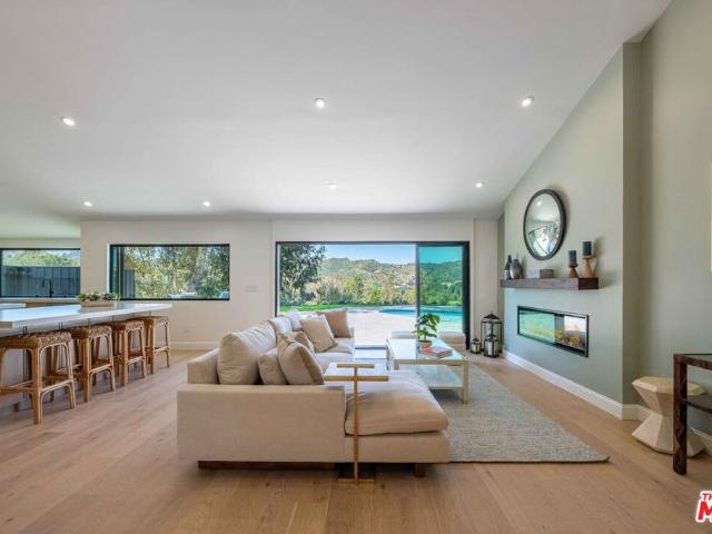 4267 Towhee Drive
