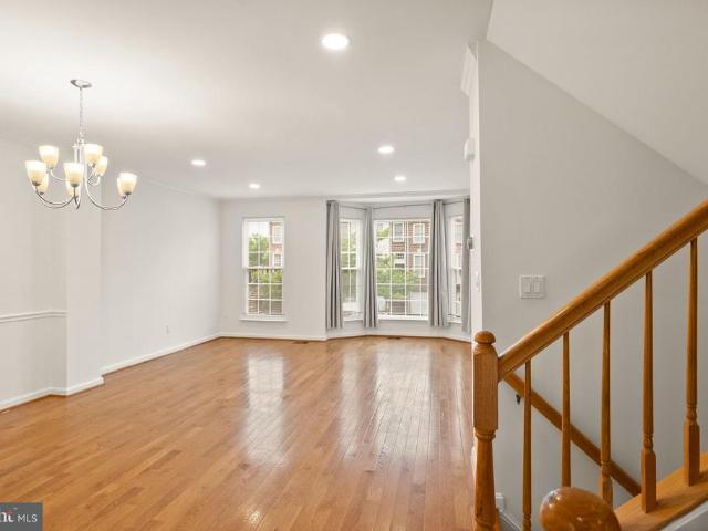 42685 Rolling Rock Square