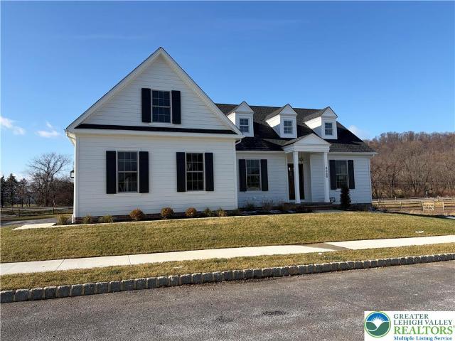 4268 Stonebridge Dr, Bethlehem, PA 18015 | MLS #765807 | Compass