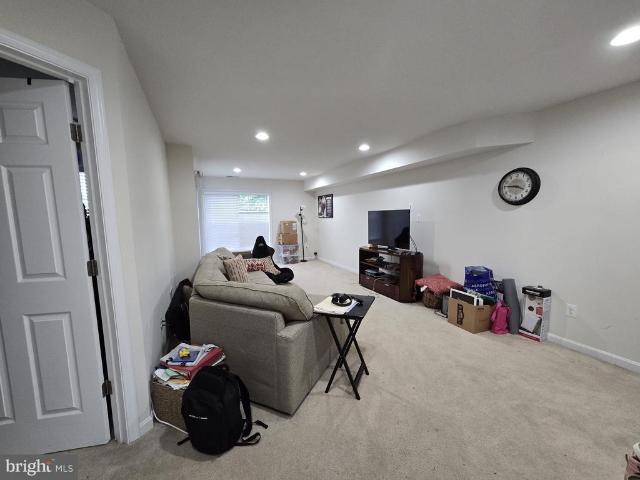 42691 Galbraith Square