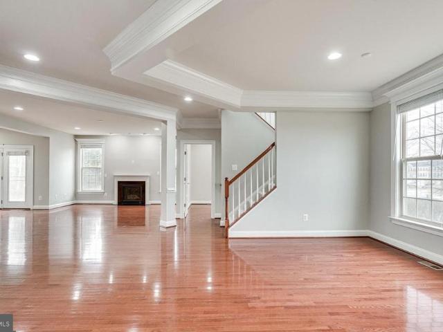 42695 Macauley Place