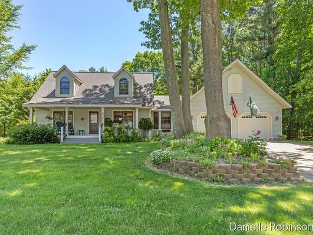 4260 Niles Ave, Holland, MI 49424