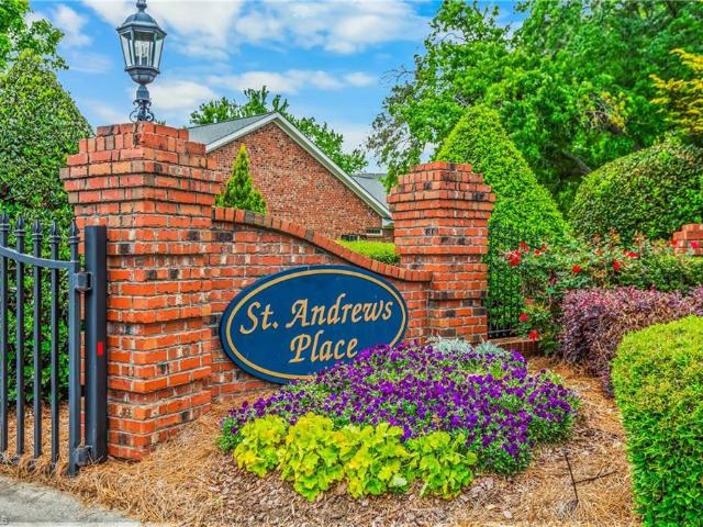 4260 Lumsden Lane