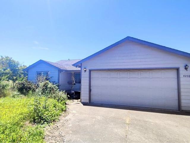 4260 Studio Ct NE, Salem, OR 97305