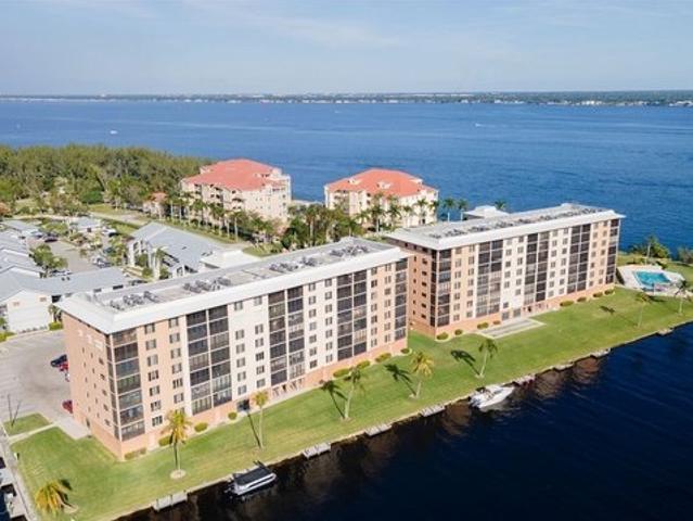 4260 SE 20th Pl Apt 401, Cape Coral, FL 33904
