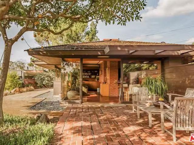 4260 Sea View Lane, Los Angeles, CA 90065 MLS #25 489441