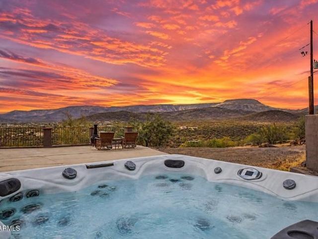 42610 N 22nd St, New River, AZ 85087
