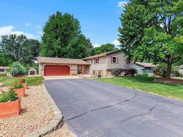 4261 Dunrovin Ln, Eagan, MN 55123