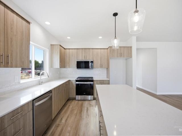 4262 E Rincon Dr