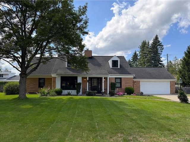 4262 W Susan Dr, Buffalo, NY 14221