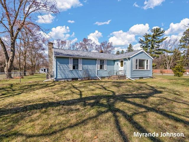 4263 S Quarterline Rd, Muskegon, MI 49444
