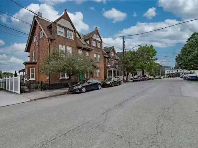426 3RD AVE, BETHLEHEM, PA 18018 Single Family Residence For S.