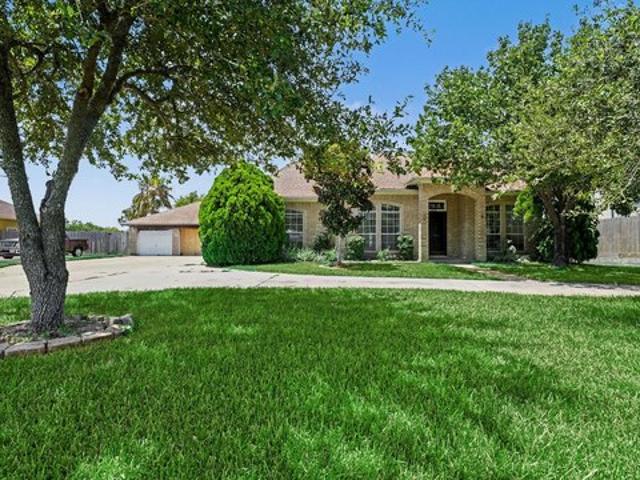 426 27th St, San Leon, TX 77539