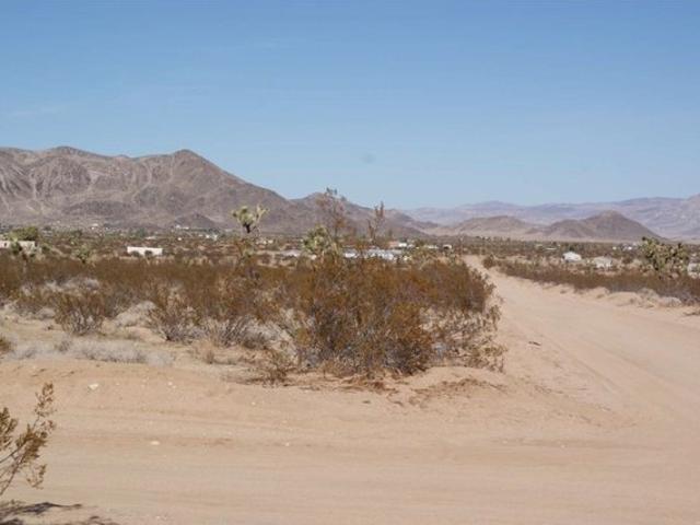 426 428 Gerber Ave, Landers, CA 92285